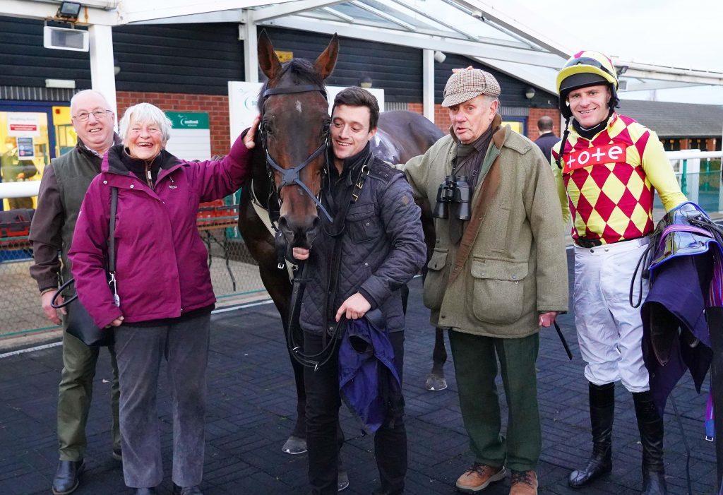 irish-sovereign-in-winners-enclosure-at-southwell-30-november-2021 ...