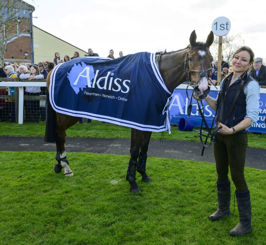 Eclair wins on debut for yard! | Sarah Humphrey | Dual Purpose ...