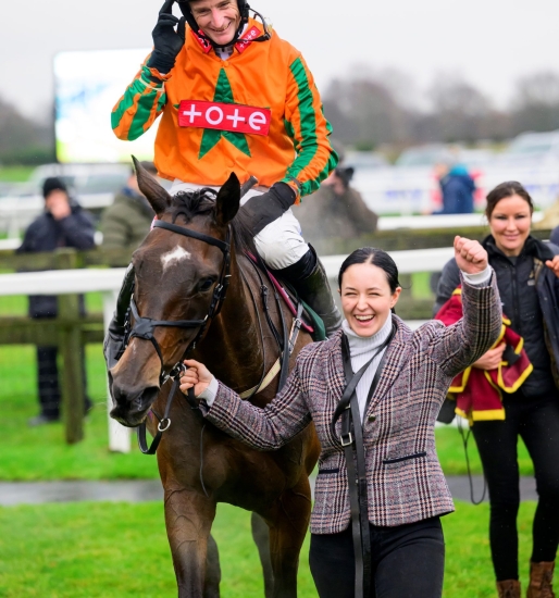 Sarah Humphrey | Dual Purpose Racehorse Trainer based at Yen Hall Farm ...